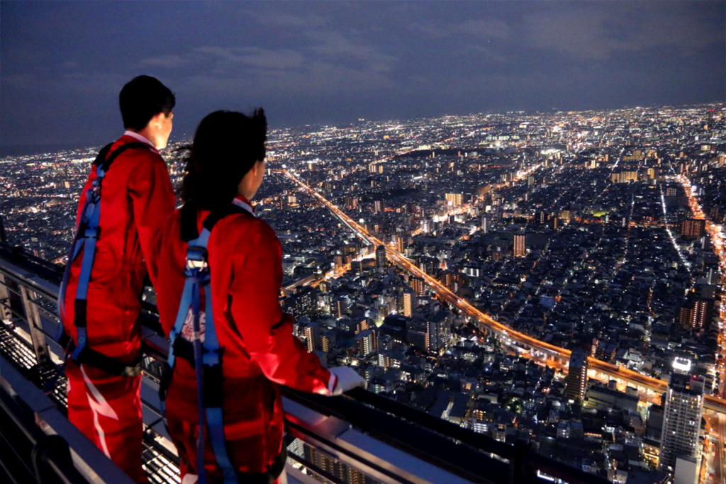 Review Landmark 81 Skyview: bảng giá chi tiết và nơi vui chơi, ăn uống