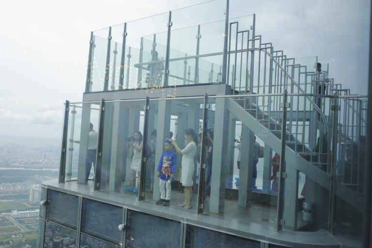 Review Landmark 81 Skyview: bảng giá chi tiết và nơi vui chơi, ăn uống