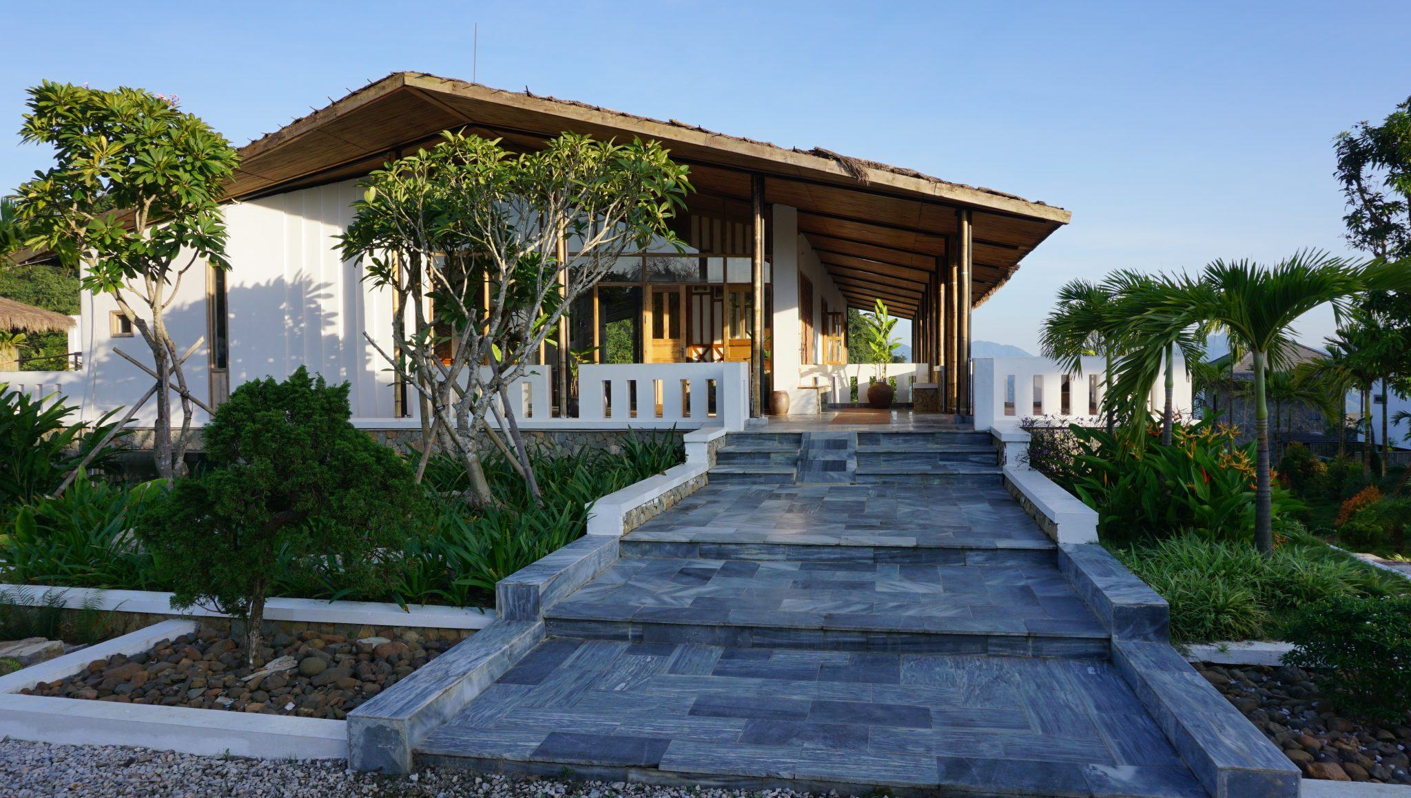 Ba Khan Village Resort - Bảng giá phòng và kinh nghiệm đặt phòng tốt nhất